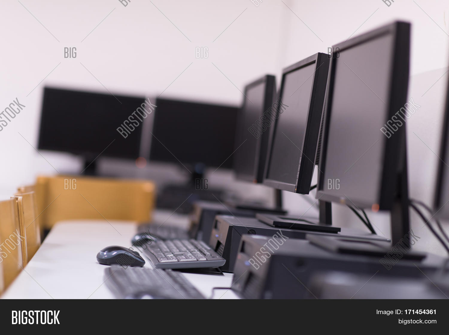 Computer Lab,Neatly Image & Photo (Free Trial) | Bigstock