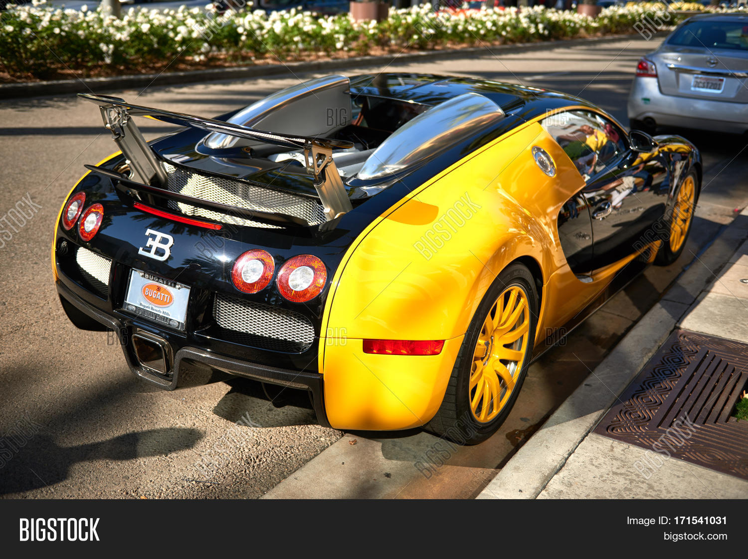 Yellow Bugatti Veyron Image & Photo (Free Trial) | Bigstock