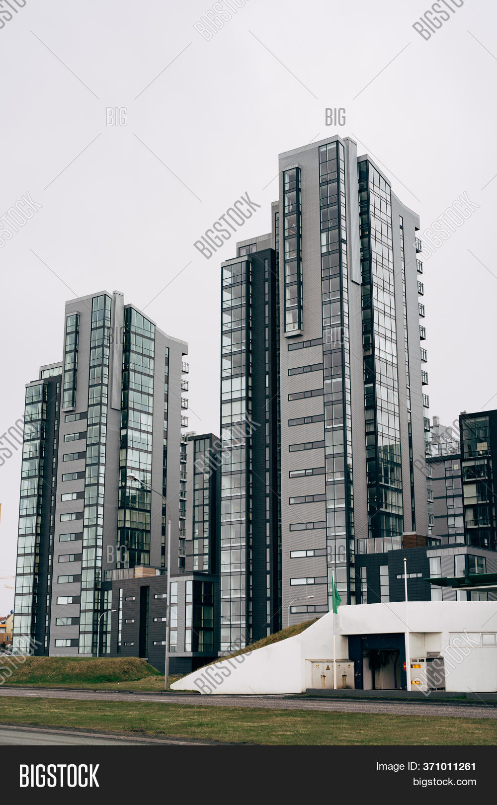 Multi-storey High-rise Image & Photo (Free Trial) | Bigstock