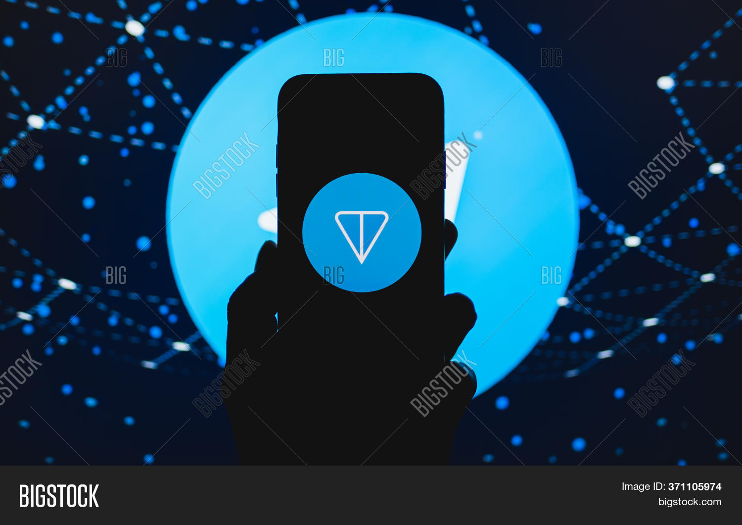 Ton Logo On Smartphone Image & Photo (Free Trial) | Bigstock