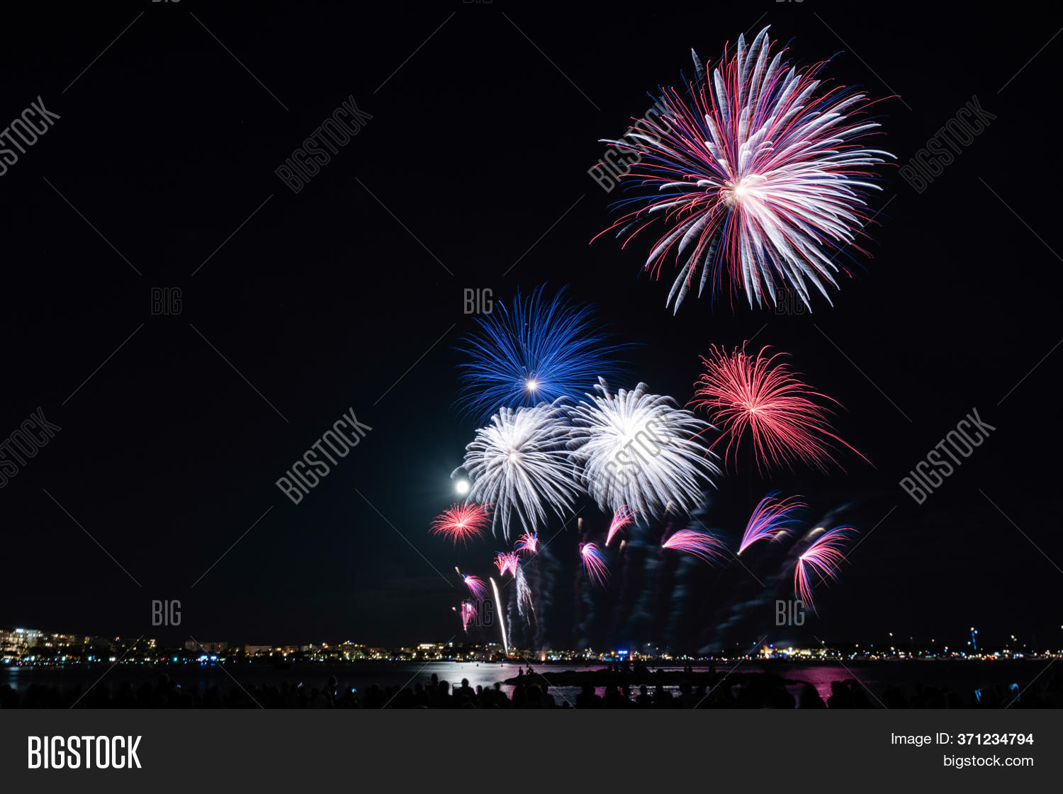 Scenic Fireworks Image & Photo (Free Trial) | Bigstock