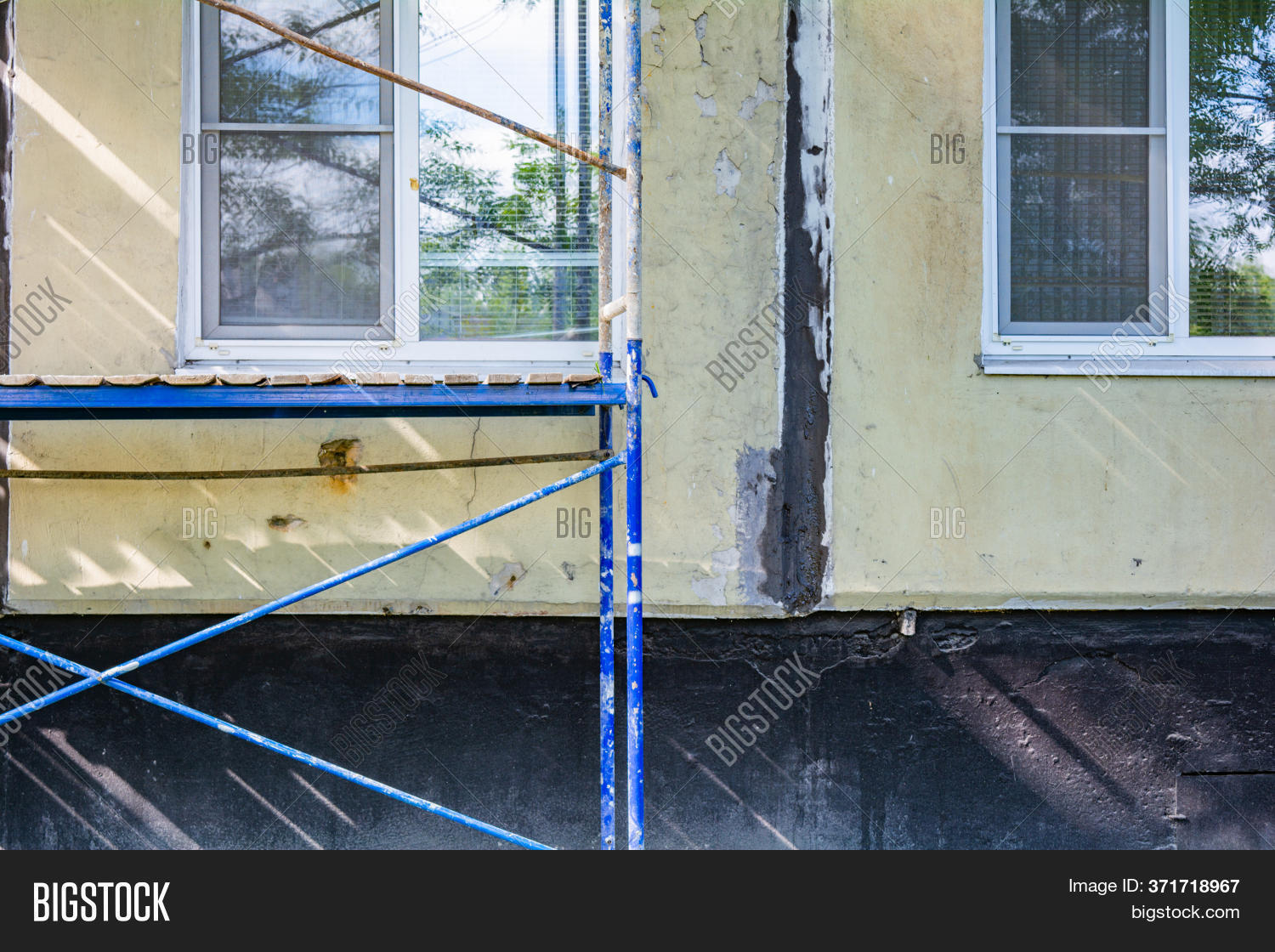 Outside Repair Image & Photo (Free Trial) | Bigstock