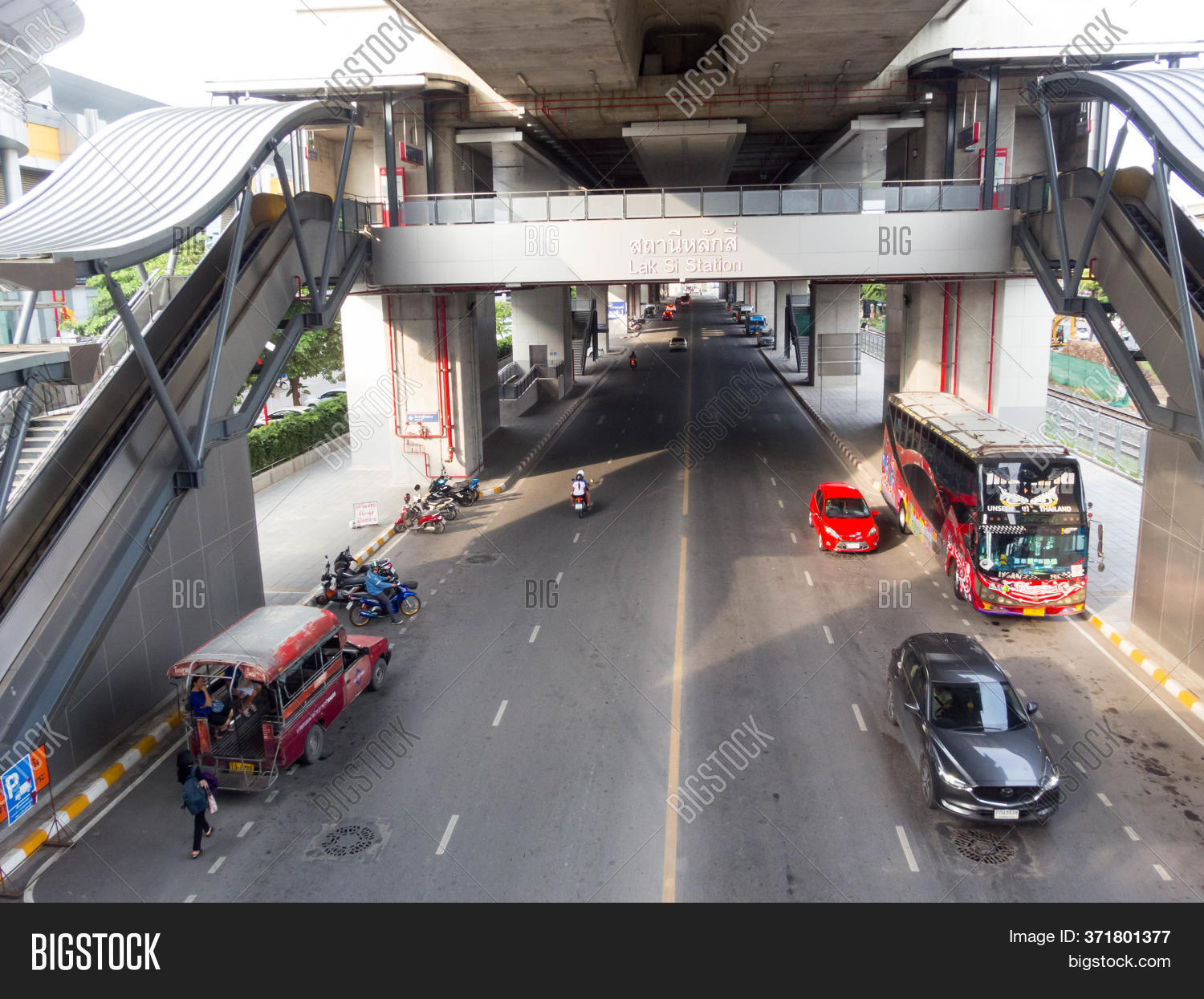 Srt Dark Red Line ( Image & Photo (Free Trial) | Bigstock