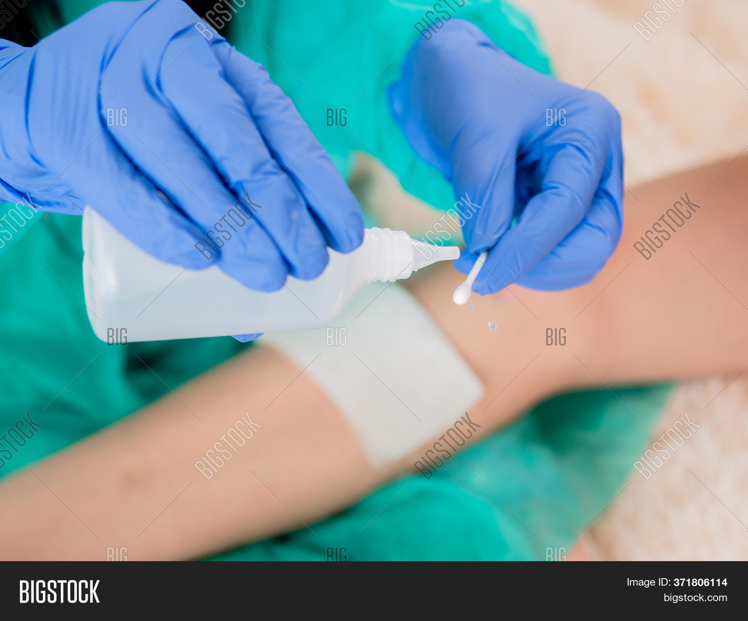 Hands Doctor Sterile Image & Photo (Free Trial) | Bigstock