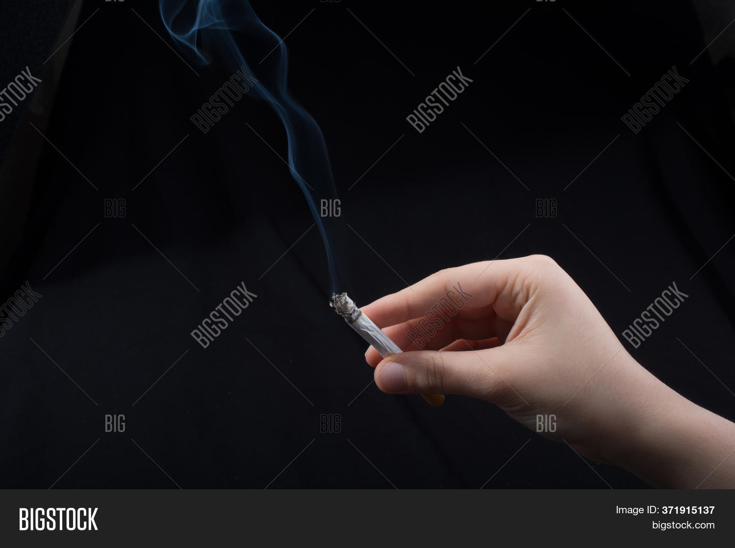 Hand Holding Smoking Image & Photo (Free Trial) | Bigstock