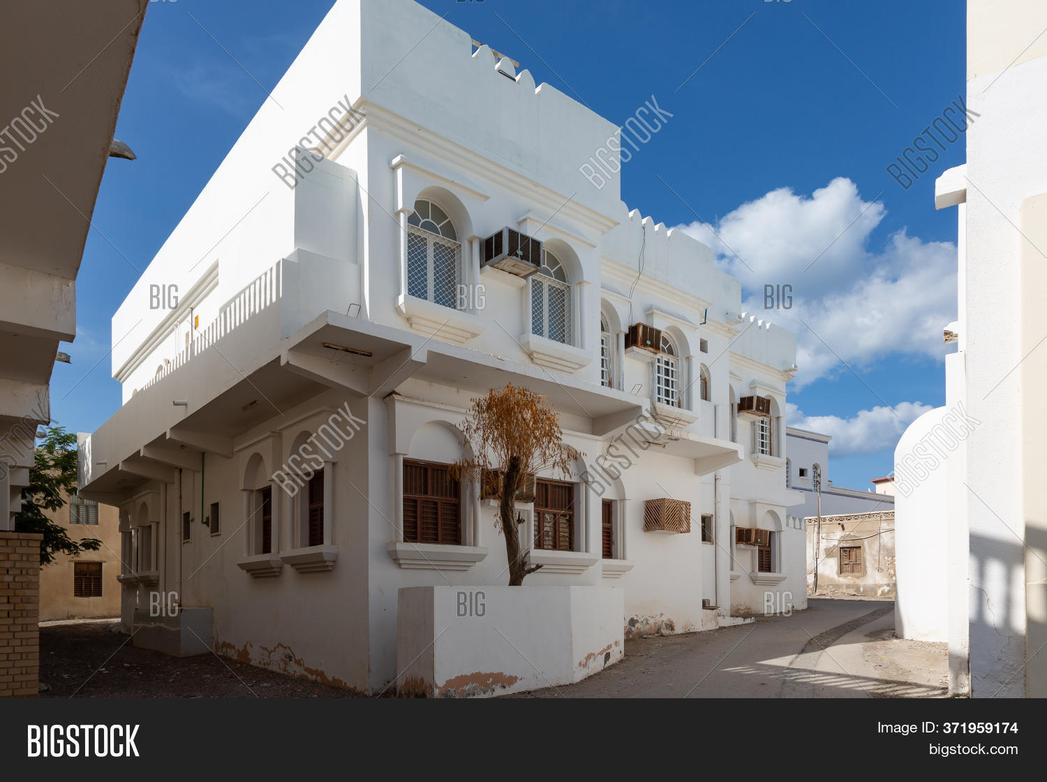 Typical Omani Image & Photo (Free Trial) | Bigstock