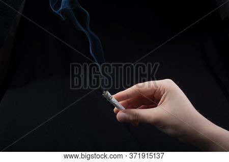 Hand Holding Smoking Image & Photo (Free Trial) | Bigstock