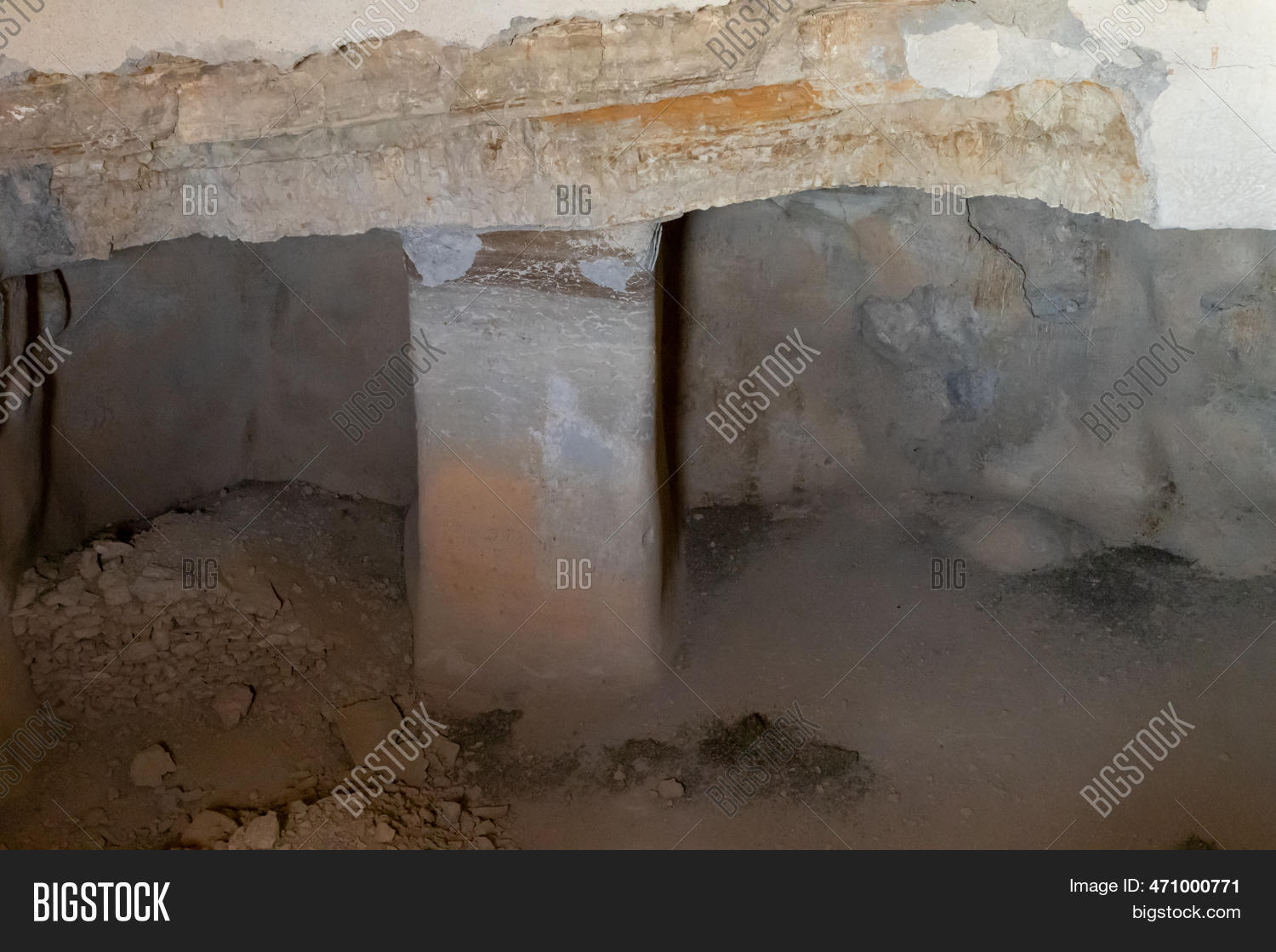 Inside Water Cistern Image & Photo (Free Trial) | Bigstock