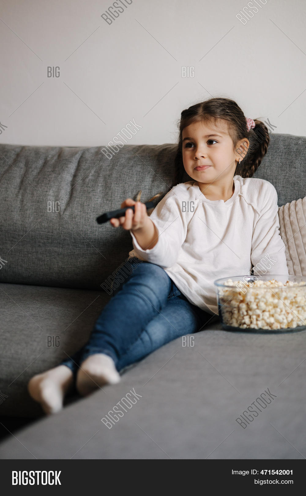 Cute Little Girl Using Image & Photo (Free Trial) | Bigstock