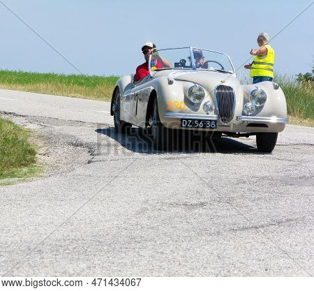 Jaguar Xk120 Ots Image & Photo (Free Trial) | Bigstock