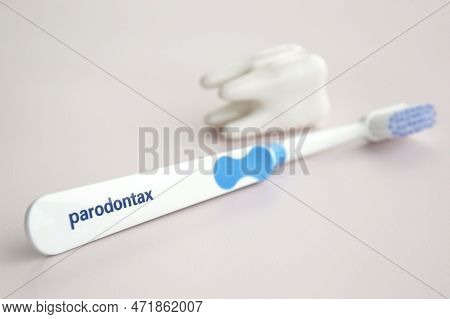 Toothbrushes Image & Photo (Free Trial) | Bigstock
