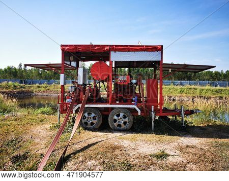 Mobile Red Generator Image & Photo (Free Trial) | Bigstock