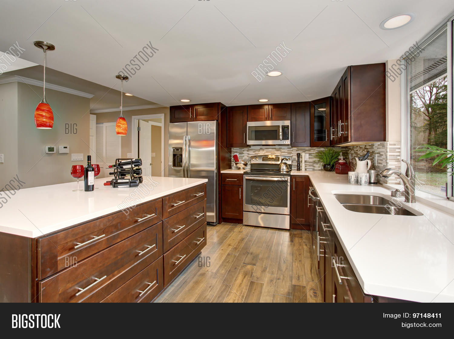 Large Kitchen White Image & Photo (Free Trial) | Bigstock