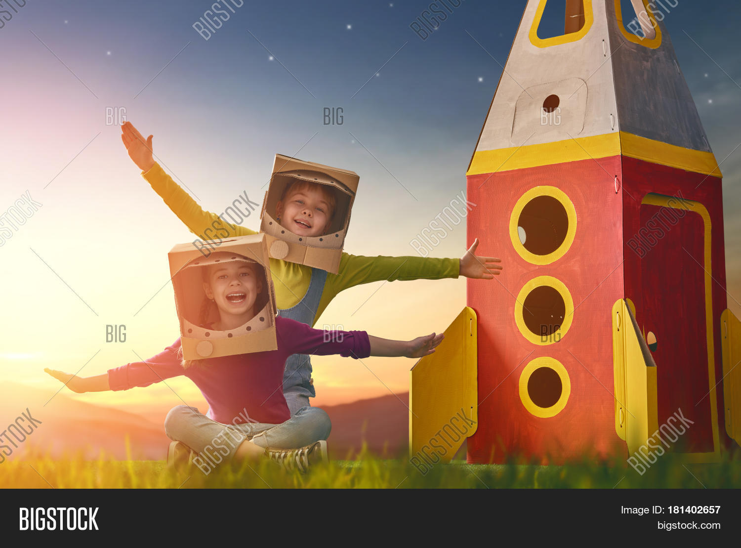 Children Astronauts Image & Photo (Free Trial) | Bigstock