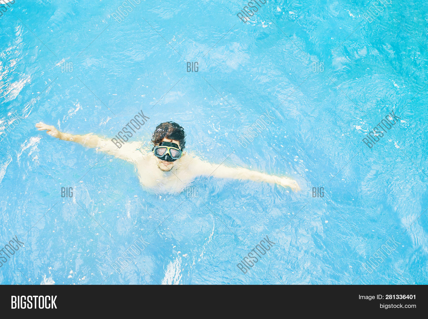 Man Underwater Mask Image & Photo (Free Trial) | Bigstock