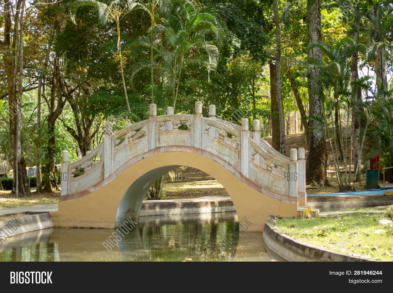 Chinese-panamanian Image & Photo (Free Trial) | Bigstock