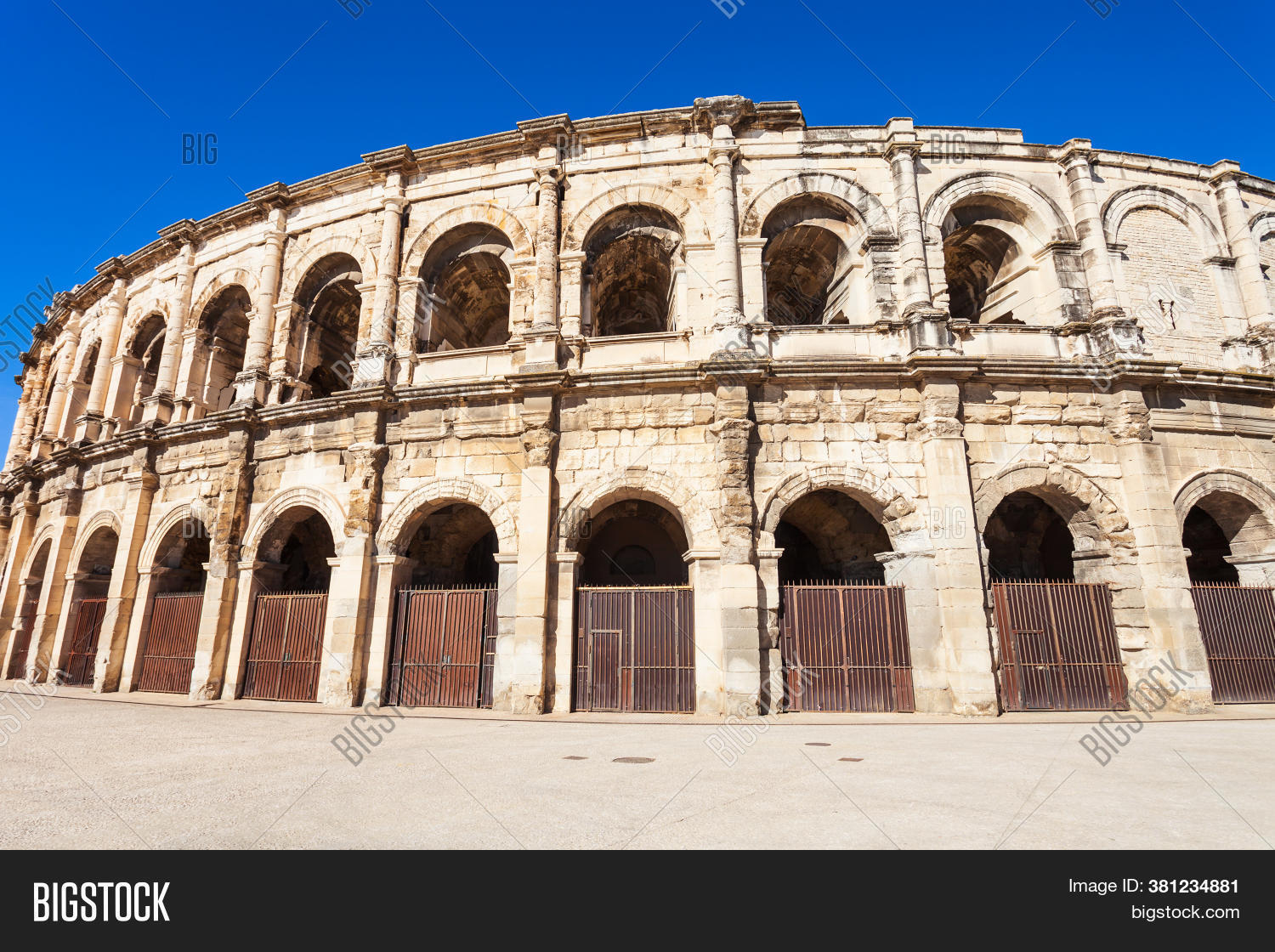 Nimes Arena Exterior Image & Photo (Free Trial) | Bigstock