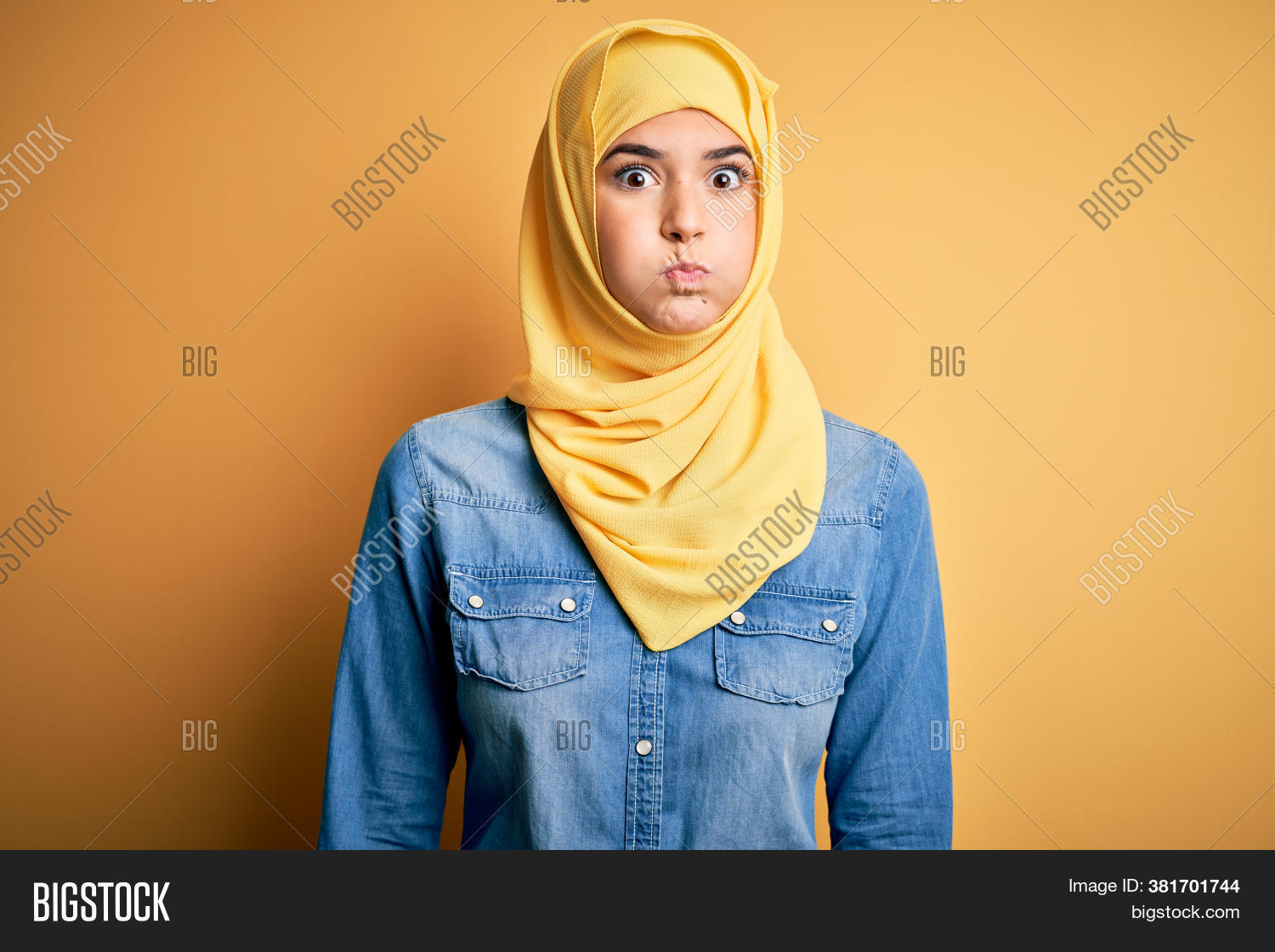 Young Beautiful Girl Image And Photo Free Trial Bigstock