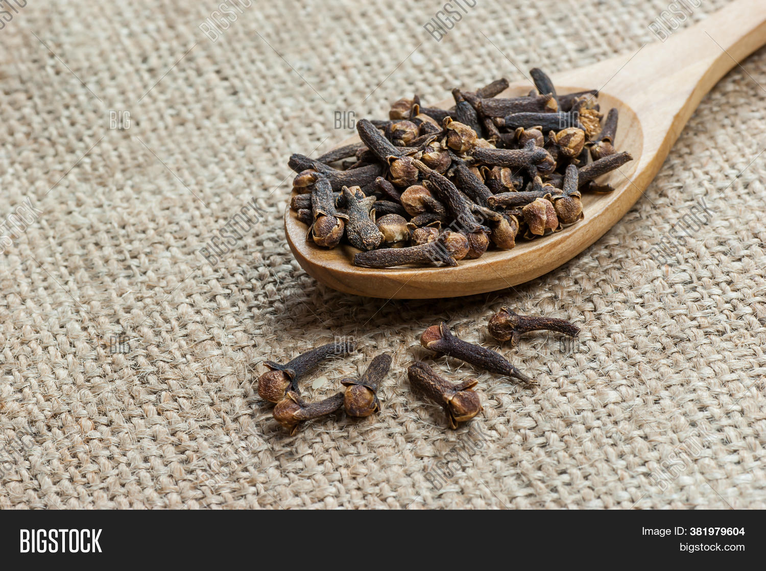 Close Dried Cloves Image & Photo (Free Trial) | Bigstock