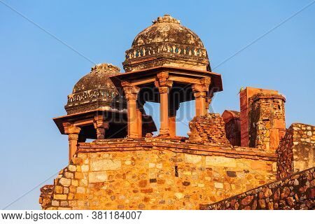 Humayuns Gate Purana Image & Photo (Free Trial) | Bigstock