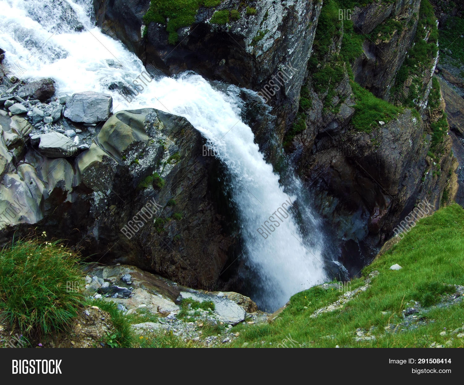 Waterfall Unterer Image & Photo (Free Trial) | Bigstock
