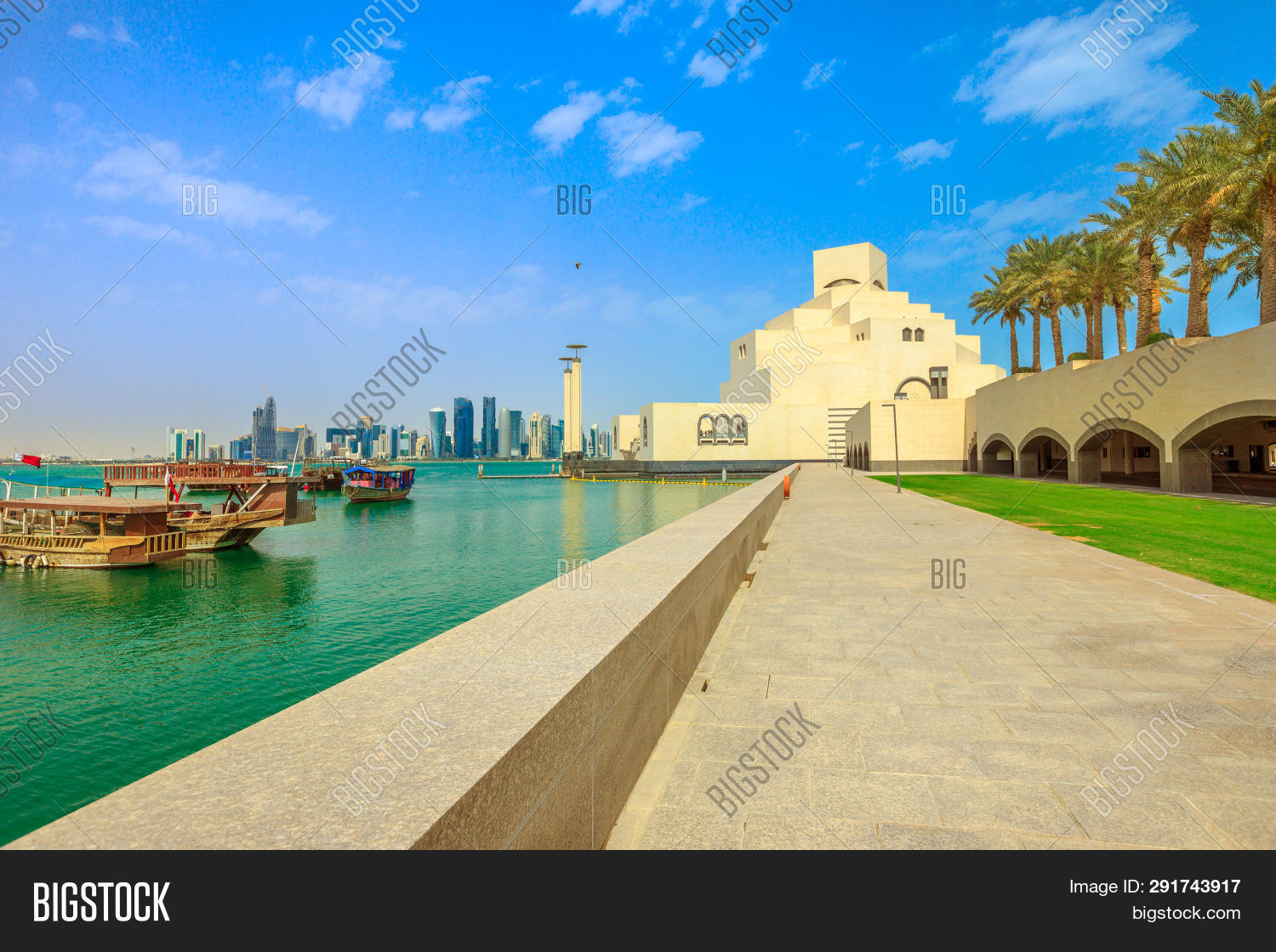 Doha Seafront Palm Image & Photo (Free Trial) | Bigstock