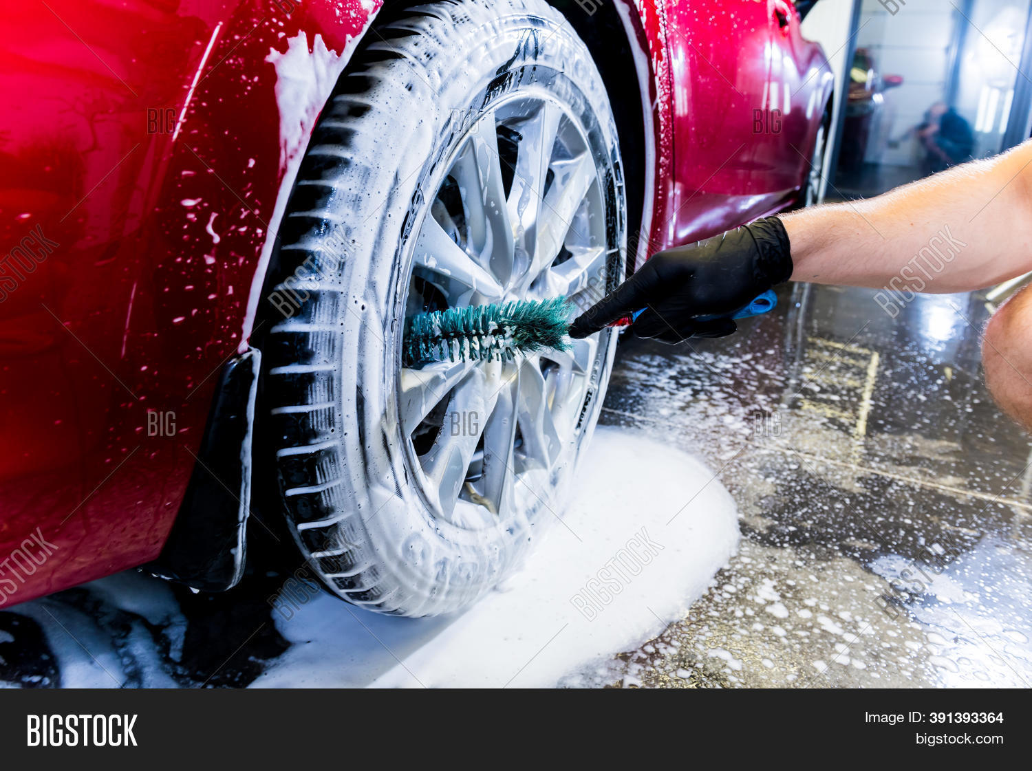 Cleaning Car Wheel Image & Photo (Free Trial) | Bigstock