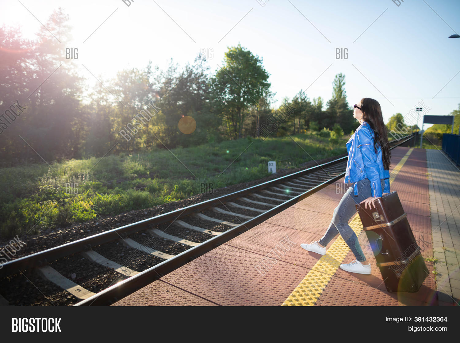 Waiting Arrival Image & Photo (Free Trial) | Bigstock