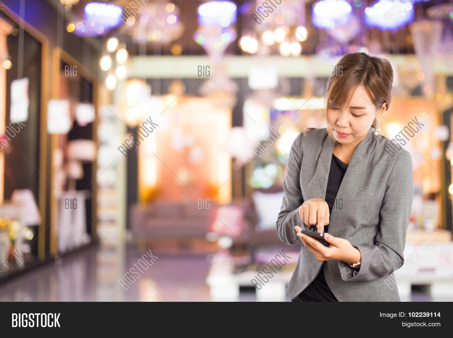 Women Shopping Mall Image & Photo (Free Trial) | Bigstock