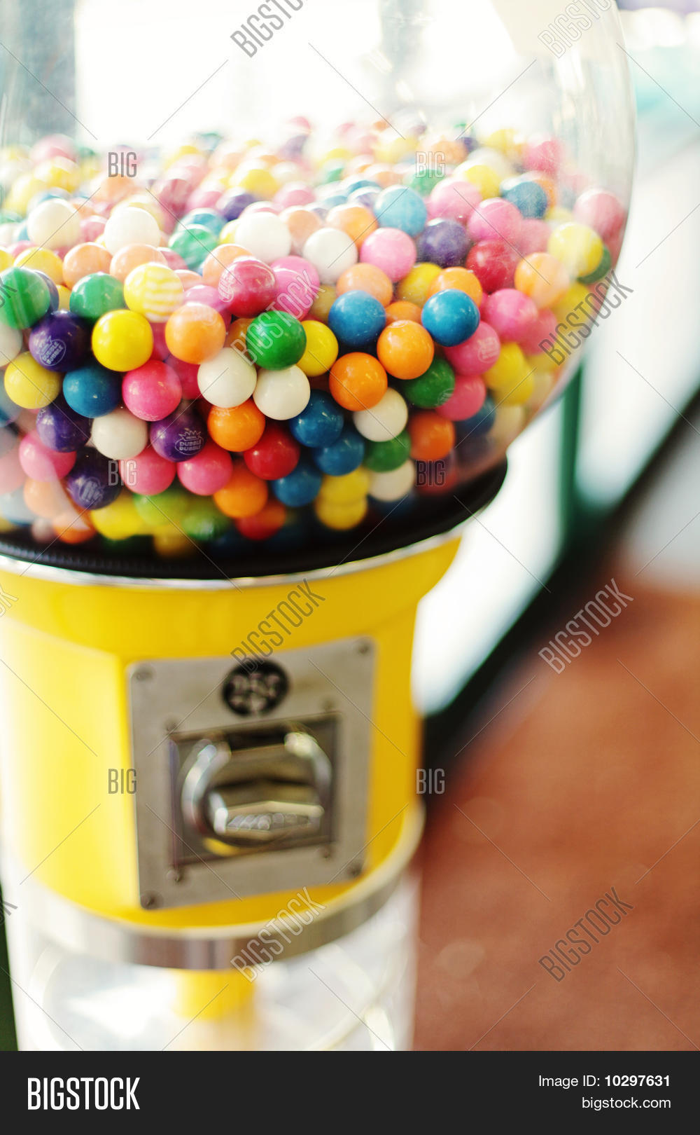 Gumball Machine Image & Photo (Free Trial) | Bigstock