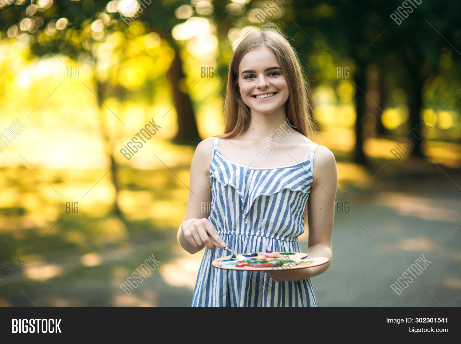 Beautiful Girl Artist Image & Photo (Free Trial) | Bigstock