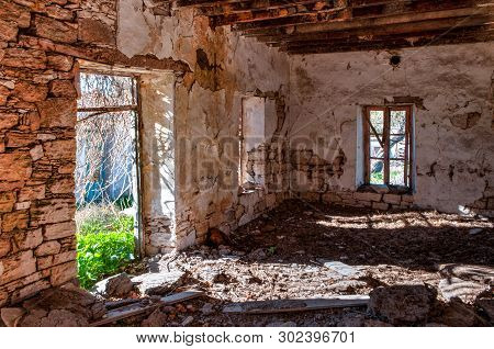 Interior Abandoned Image & Photo (Free Trial) | Bigstock