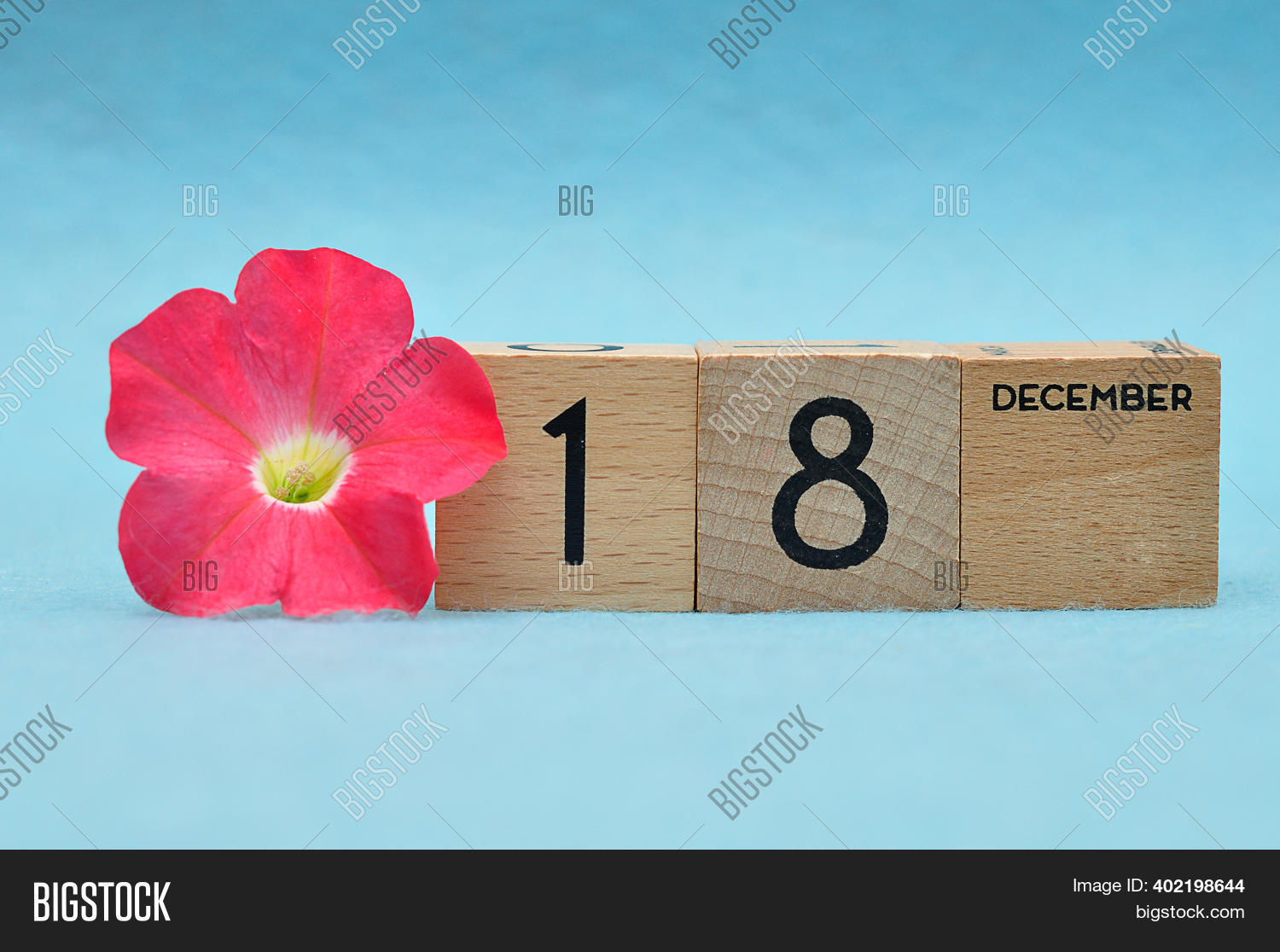 18 December On Wooden Image & Photo (Free Trial) | Bigstock