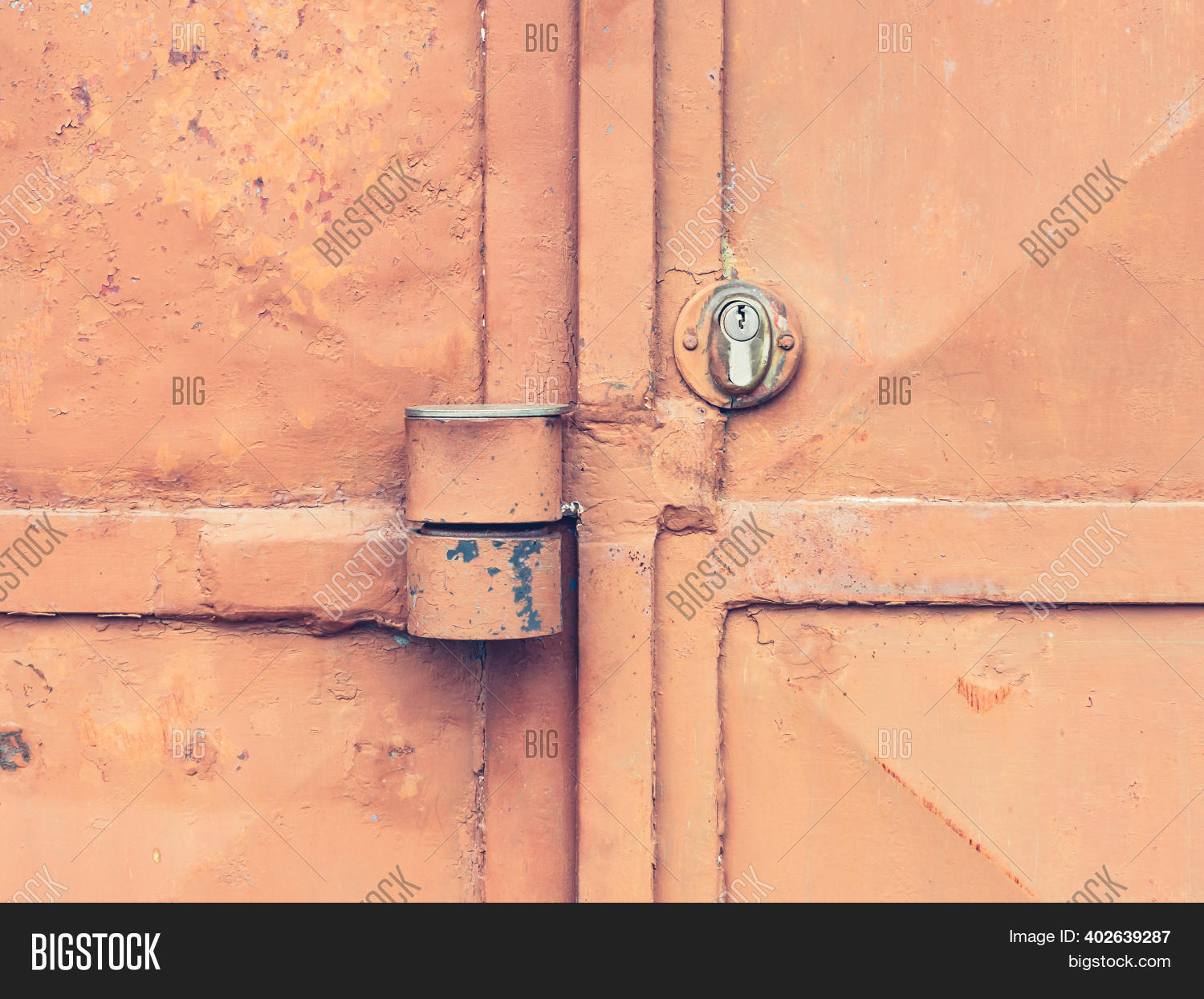 Red Locked Old Metal Image & Photo (Free Trial) | Bigstock