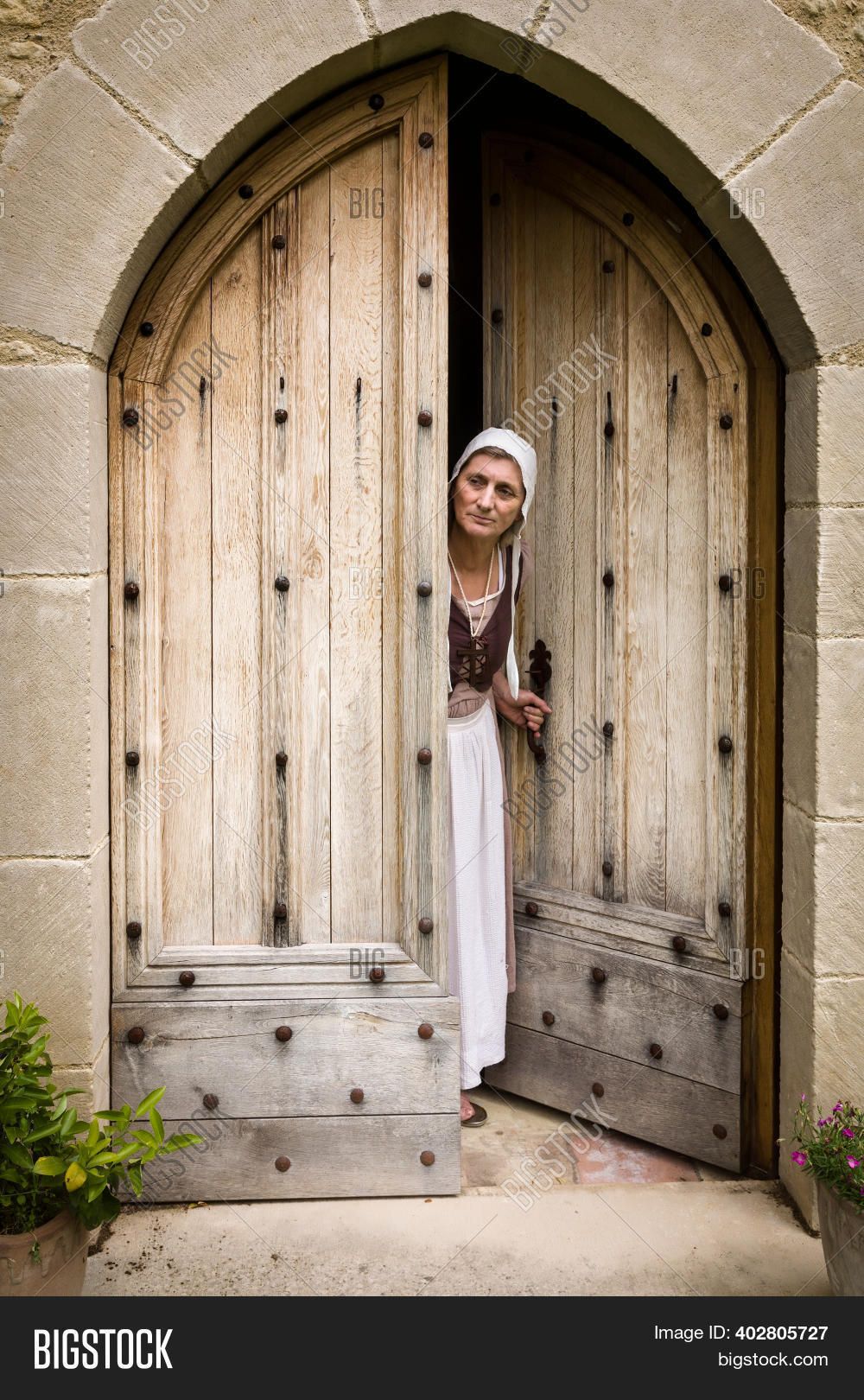 Woman Medieval Wench Image & Photo (Free Trial) | Bigstock