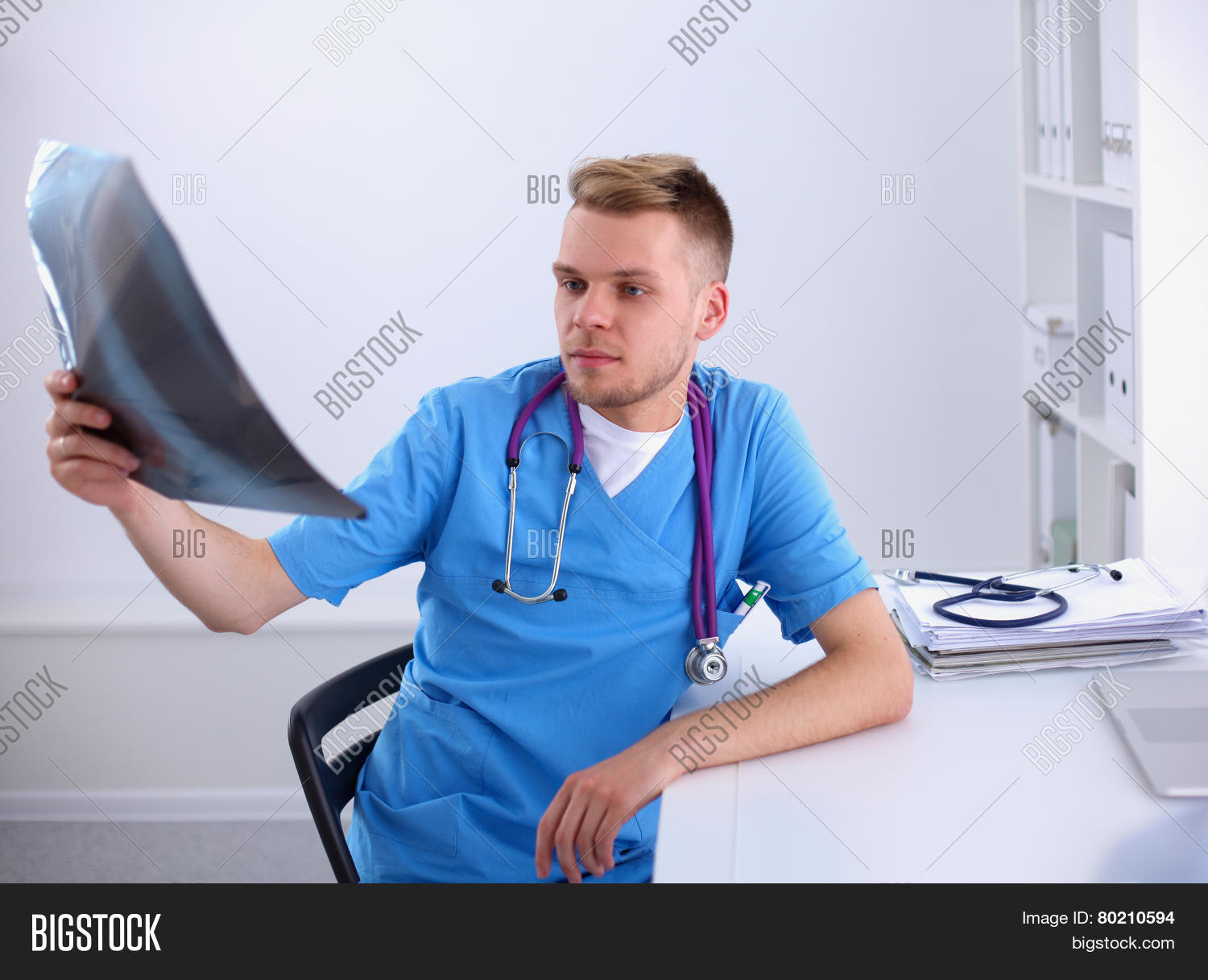 Male Doctor Explaining Image & Photo (Free Trial) | Bigstock