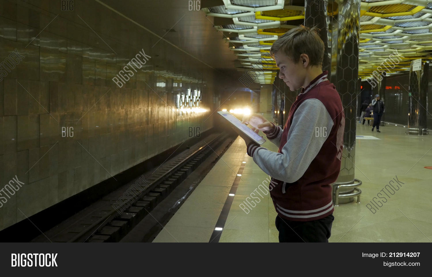 Man Using Touchpad Image & Photo (Free Trial) | Bigstock
