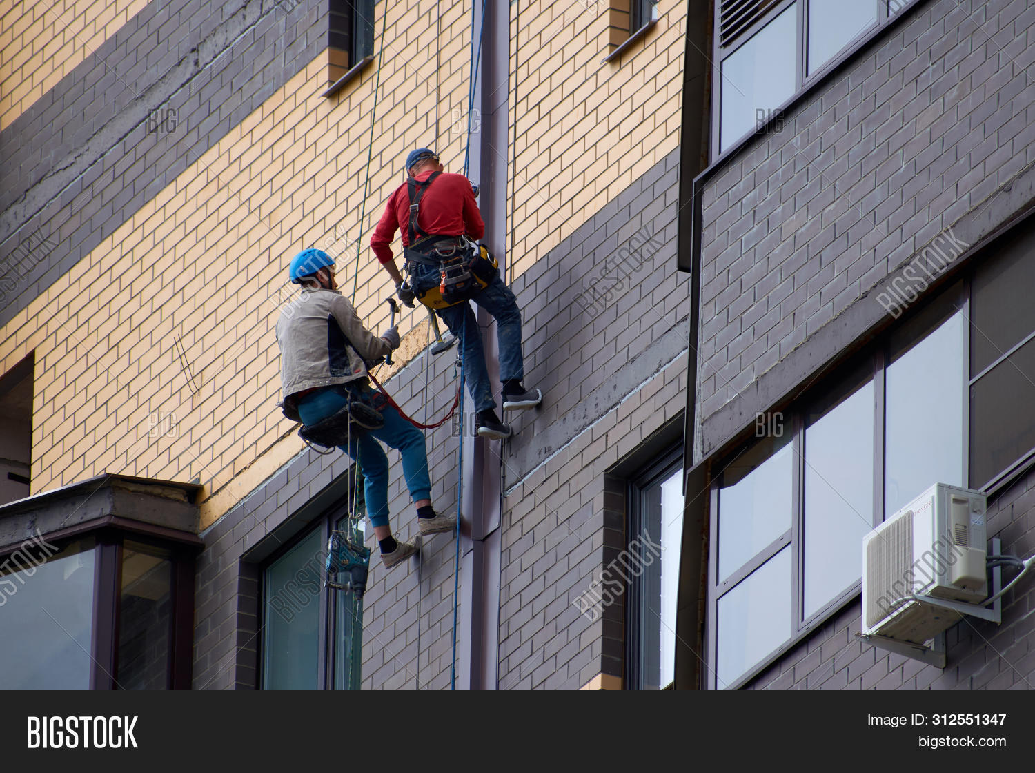 Men Hanging On Rope Image & Photo (Free Trial) | Bigstock