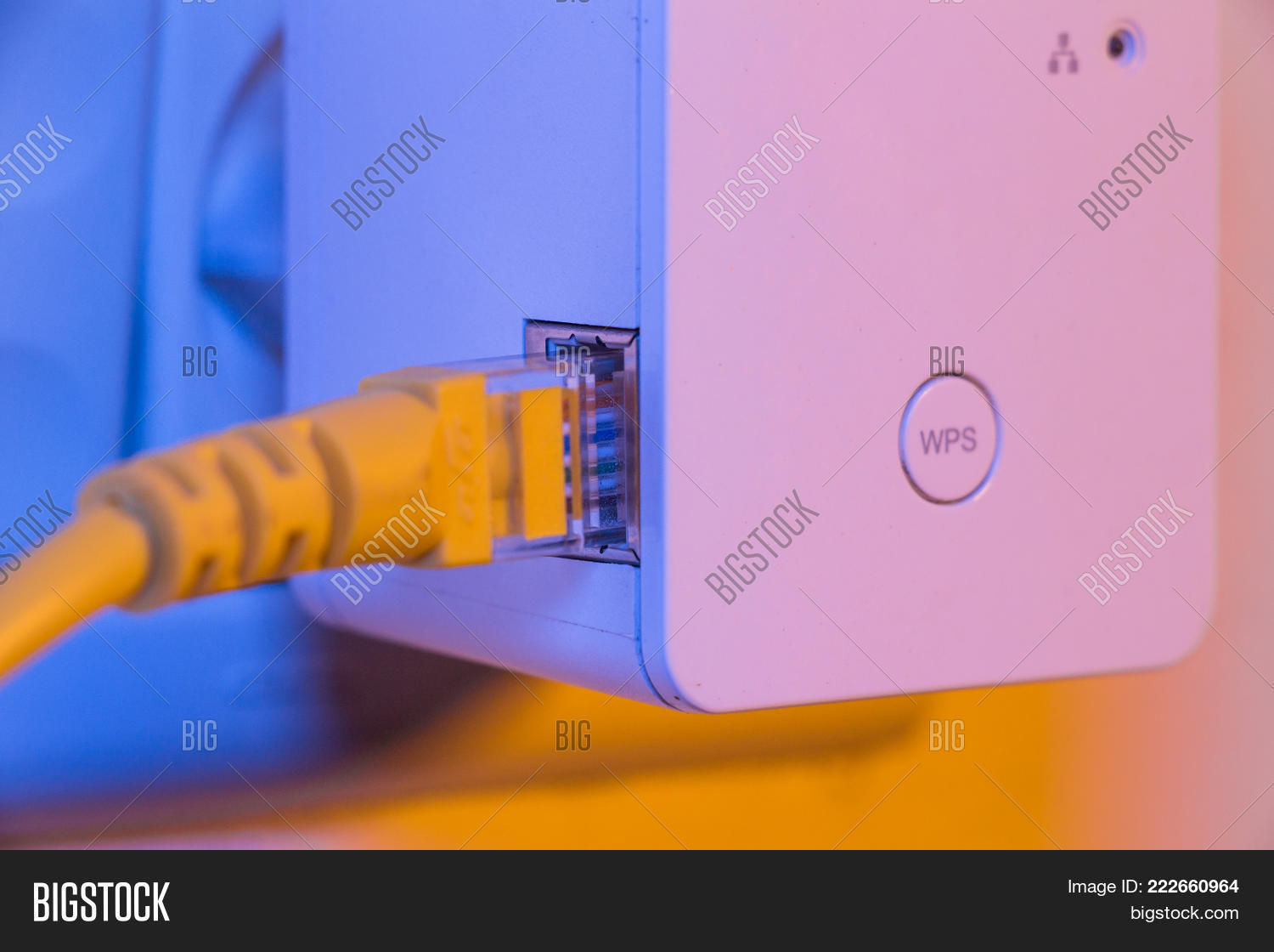 Wifi Extender Image & Photo (Free Trial) | Bigstock