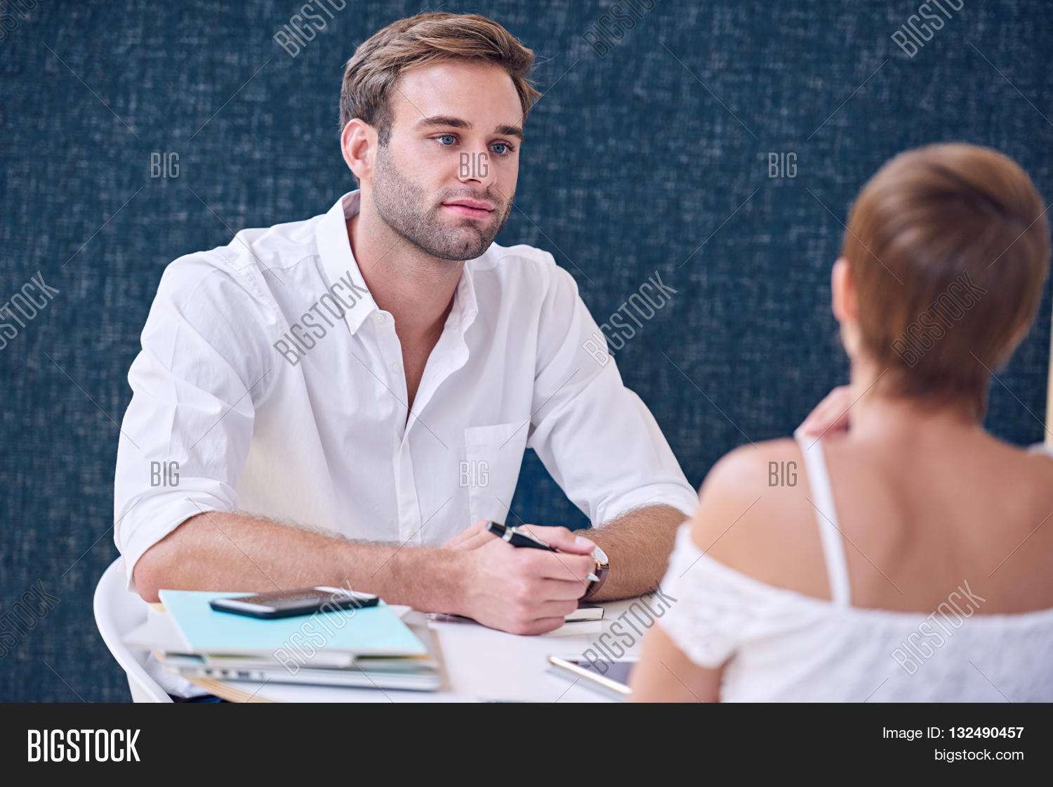 Man Paying Close Image & Photo (Free Trial) | Bigstock