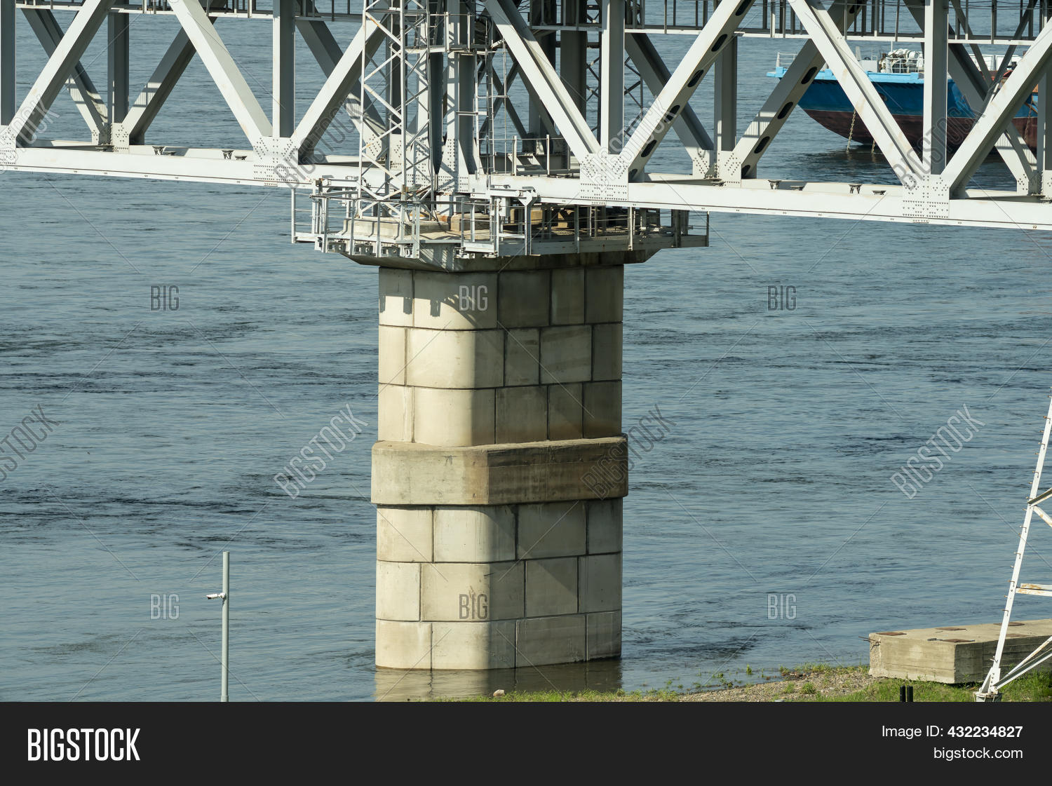 Massive Pillars Image & Photo (Free Trial) | Bigstock