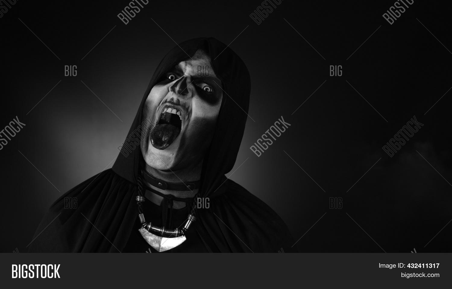 Creepy Man Skeleton Image & Photo (Free Trial) | Bigstock