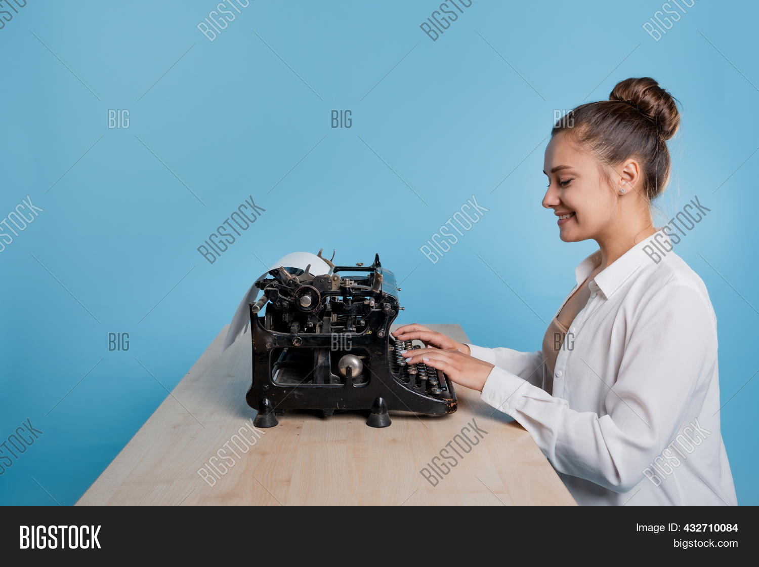 Young Woman Author Image & Photo (Free Trial) | Bigstock