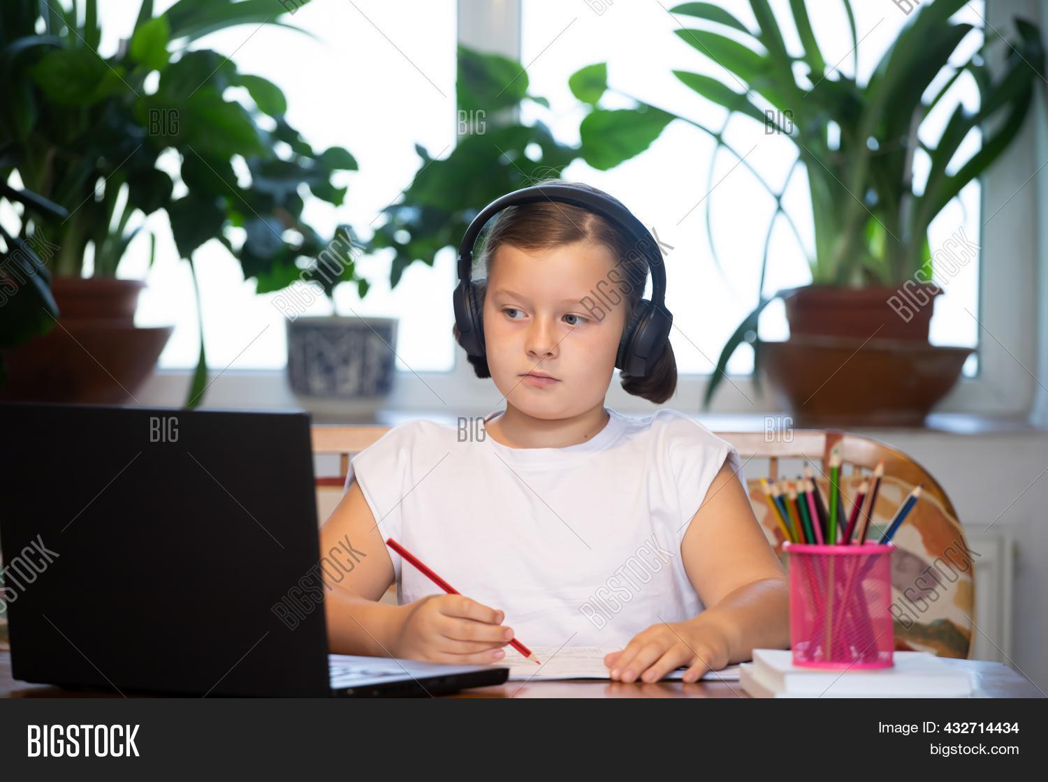 Distance Learning- Image & Photo (Free Trial) | Bigstock