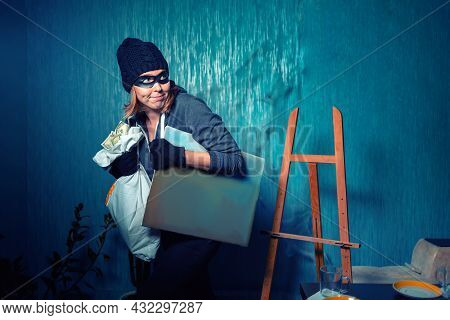 Masked Female Robber Image & Photo (Free Trial) | Bigstock