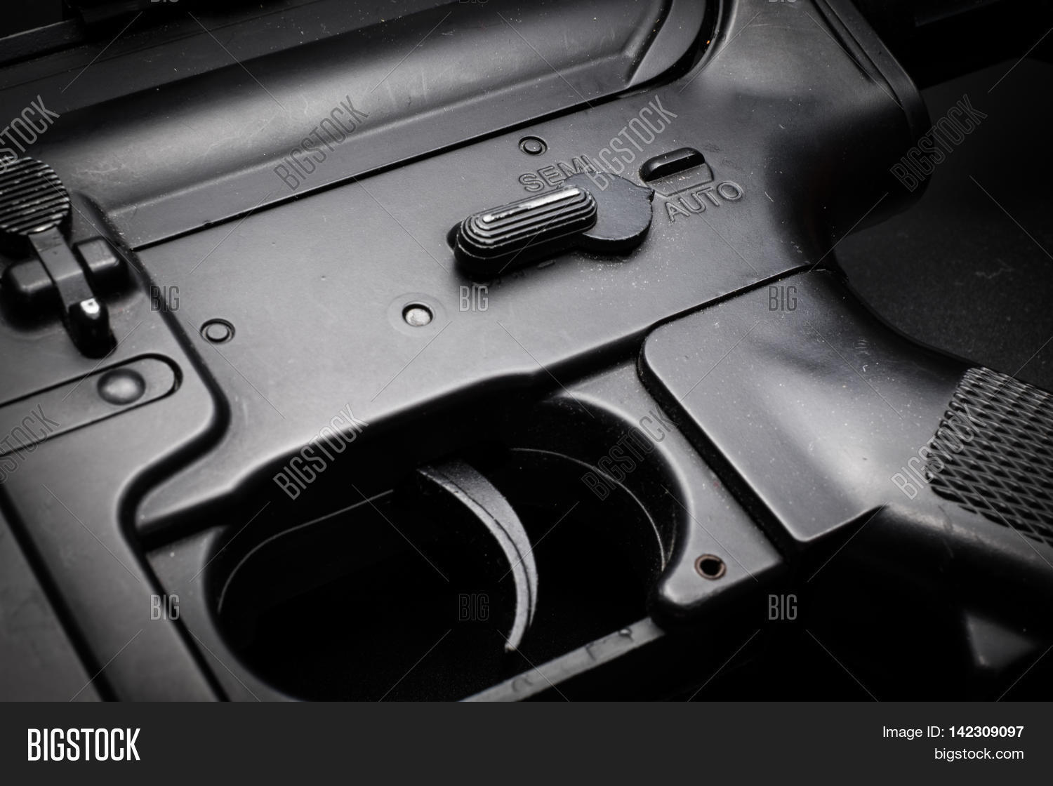 Close- Auto Mode M4A1 Image & Photo (Free Trial) | Bigstock