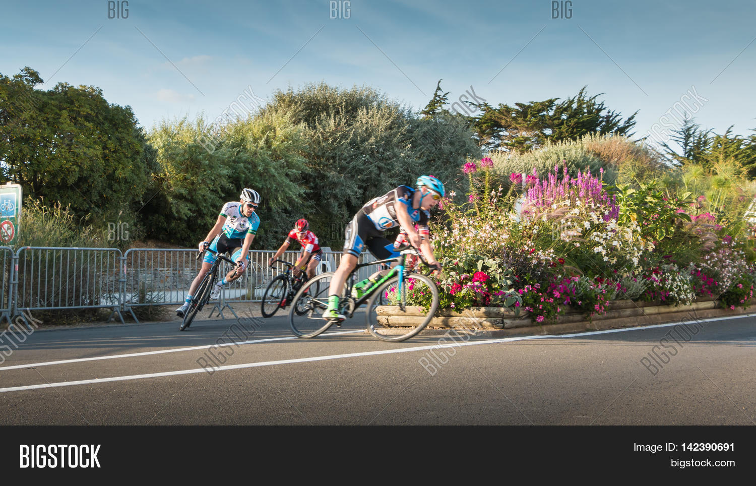 Professional Cyclist Image & Photo (Free Trial) | Bigstock