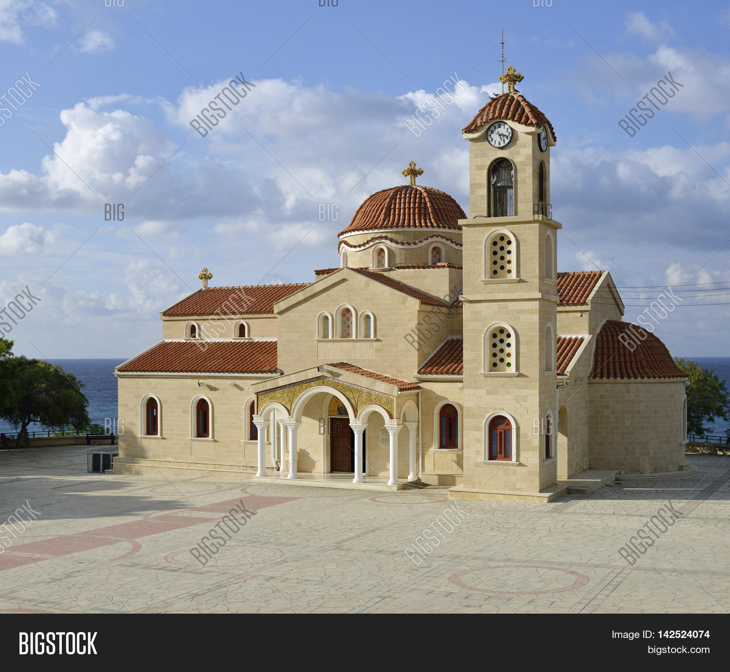 Imagen y foto St Raphael Church, (prueba gratis) | Bigstock