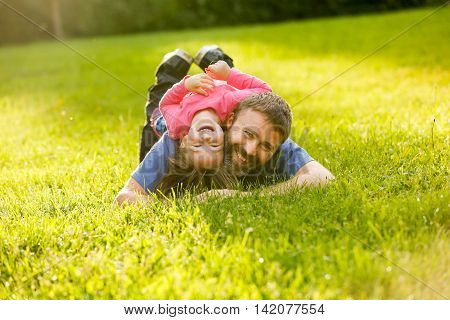 Devoted Father 图片和照片（免费试用） | Bigstock