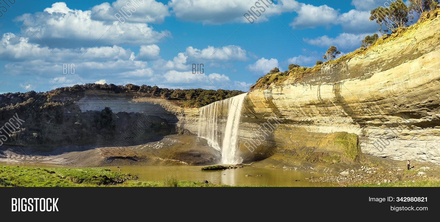 Person Bottom Right Image & Photo (Free Trial) | Bigstock